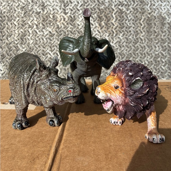 Rubber | Toys | Vintage Rubber Animals Lot 994 African Rhinoceros Lion ...